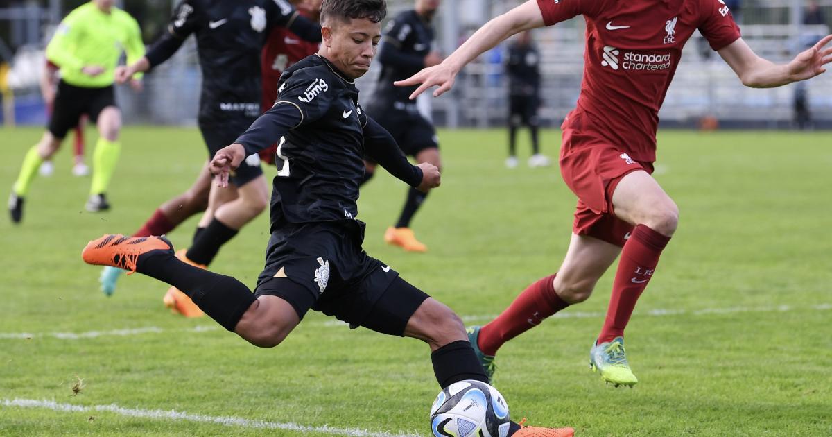 Jon Oliver on Long-Term Athlete Development - FIFA Training Centre