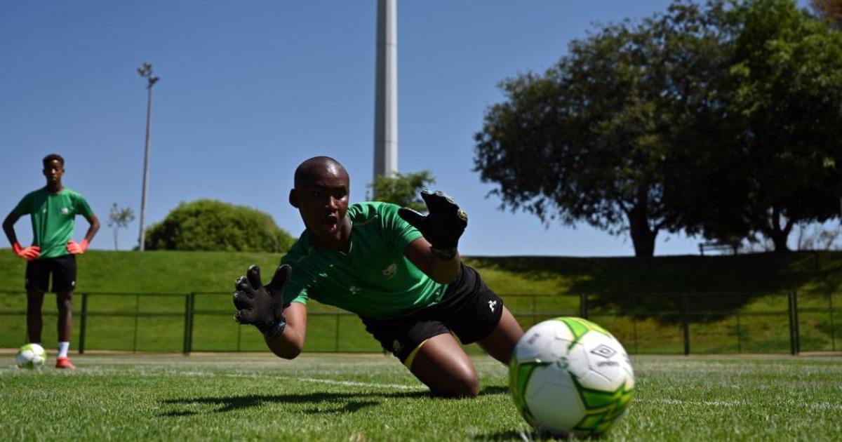Goalkeeping - FIFA Training Centre