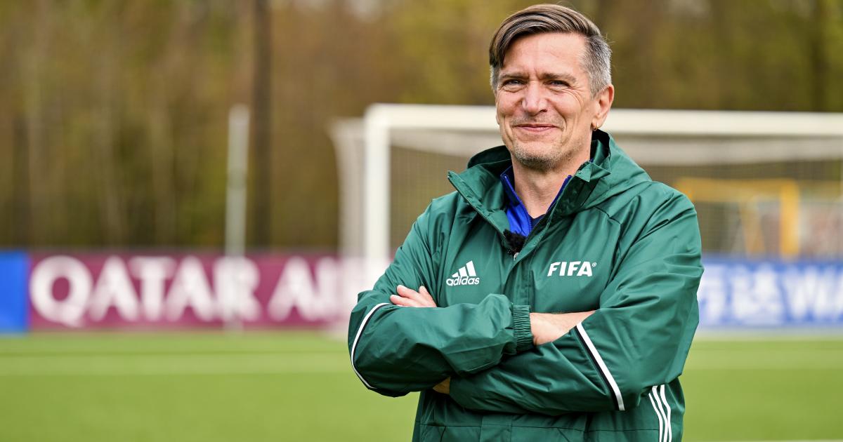 Nils Nielsen on democratic leadership - FIFA Training Centre