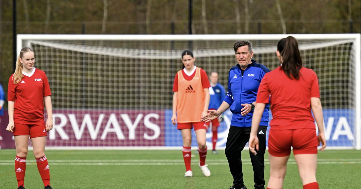 50) Nils Nielsen: Solutions in the final third - FIFA Training Centre