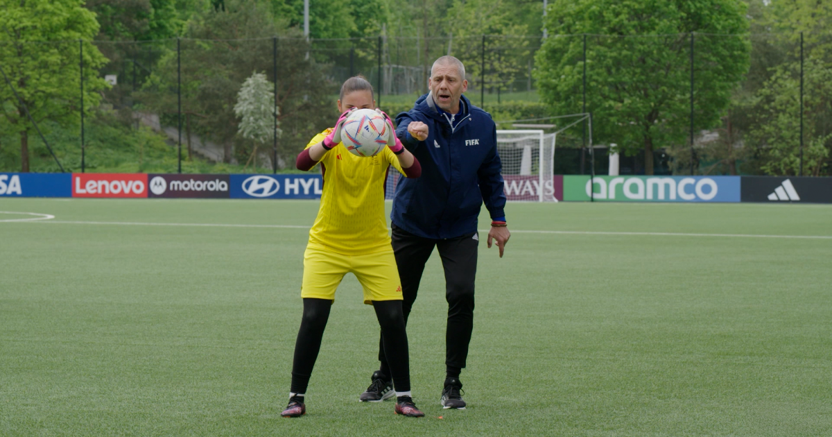 Fundamentals I: Learning to catch - FIFA Training Centre