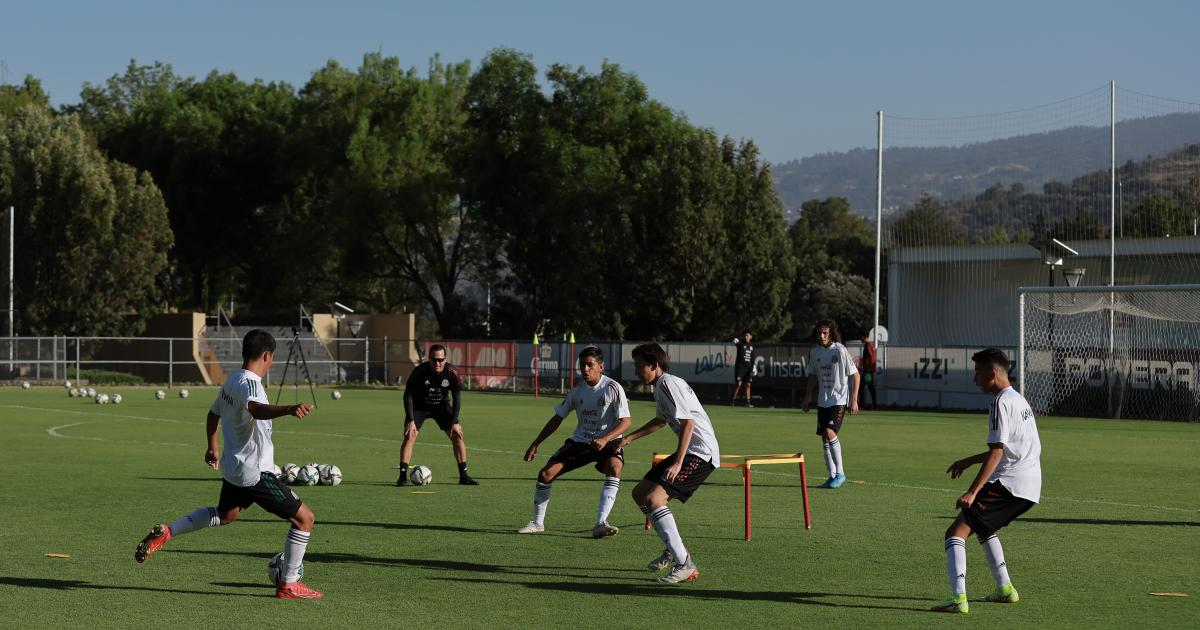 32) Fase defensiva y presión tras pérdida (Cristian Flores) - FIFA ...