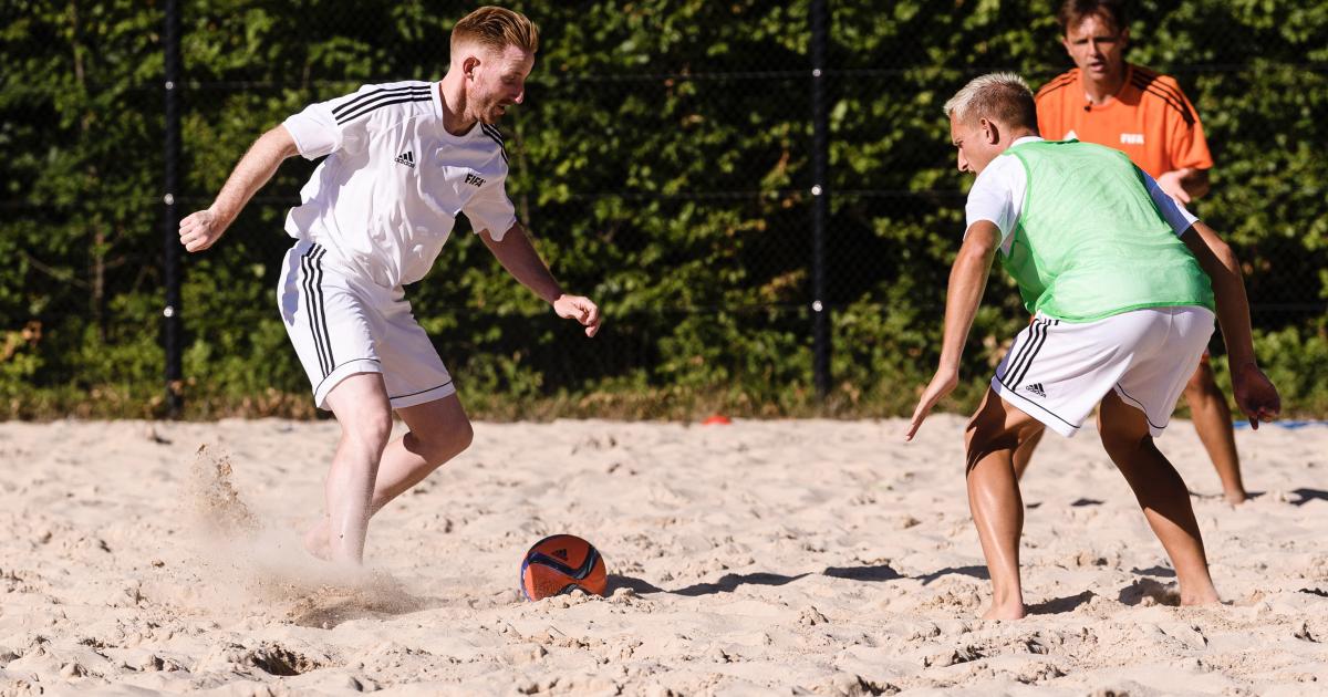 #04 1v1 dribbling - FIFA Training Centre