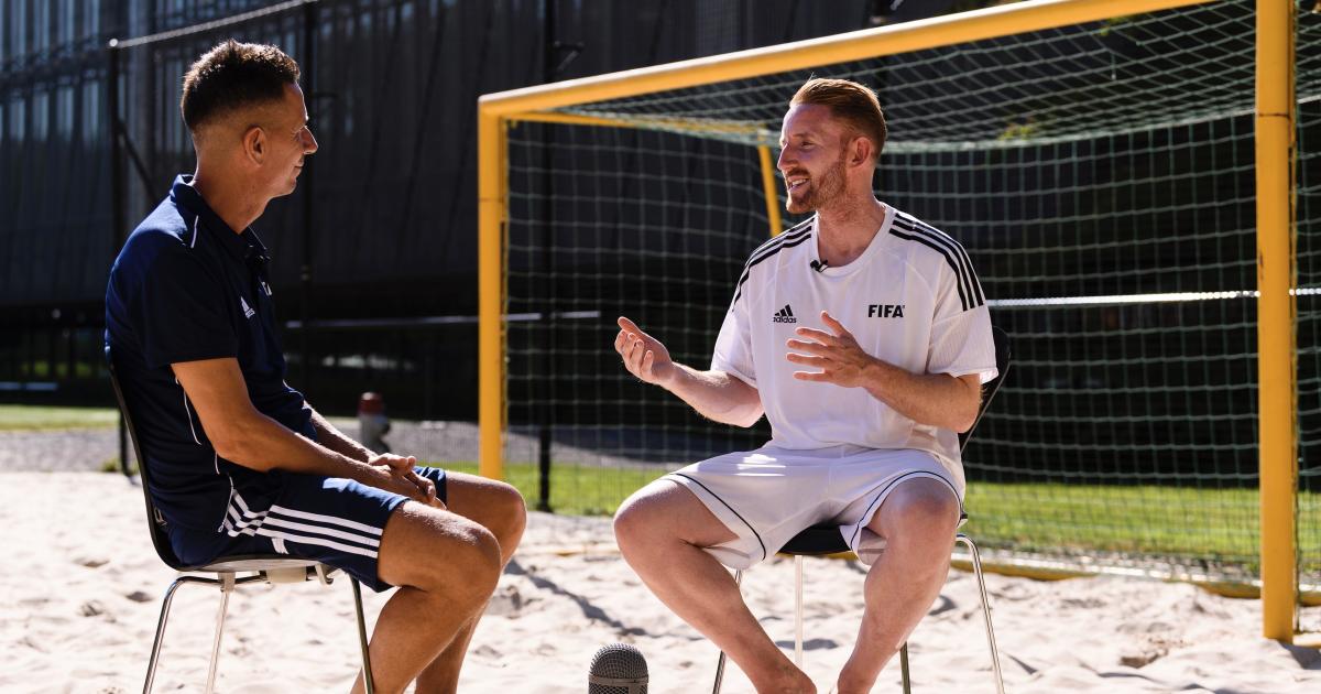 Aaron Clarke: el fútbol playa y el fútbol - FIFA Training Centre