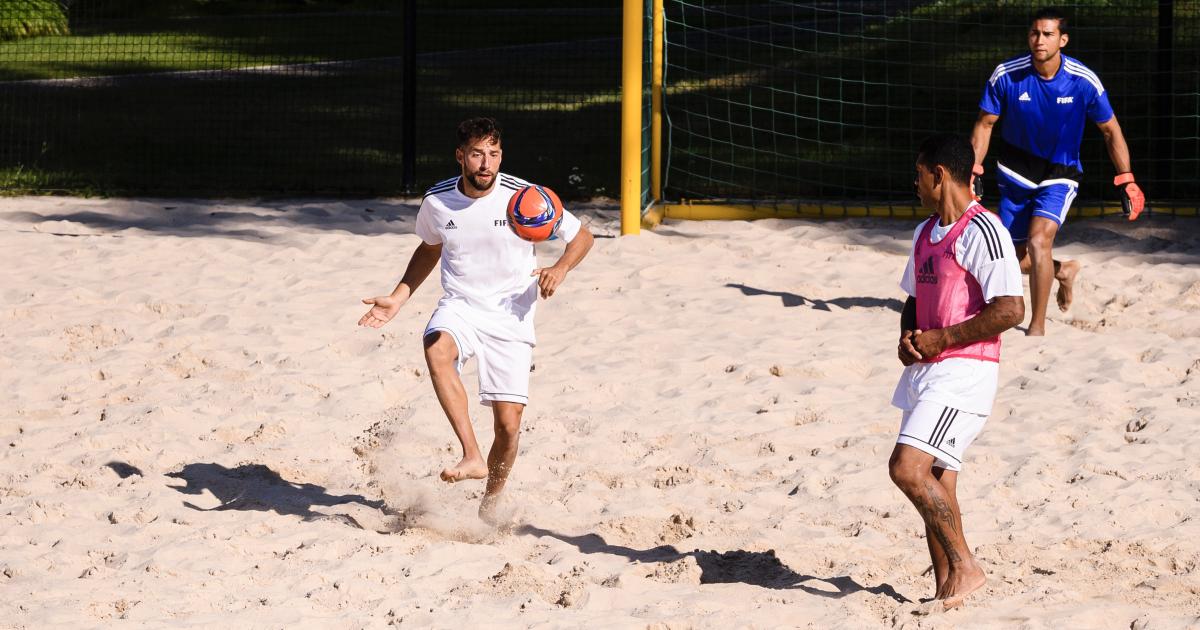 39) Build‑up from defence - FIFA Training Centre