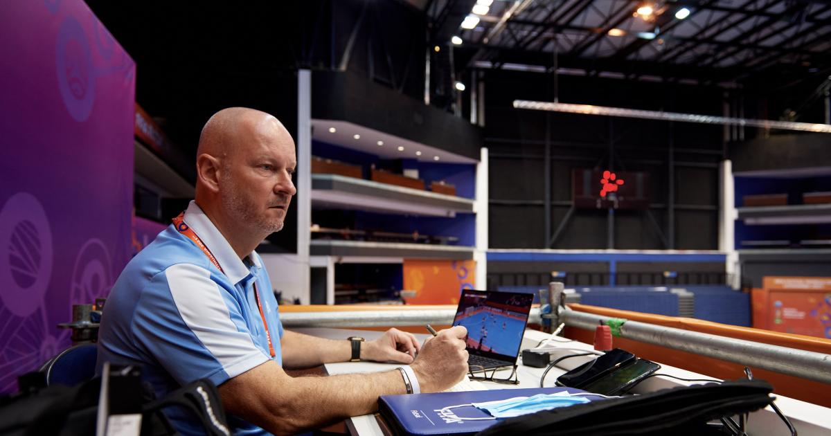 Graeme Dell on a constraints-led approach - FIFA Training Centre