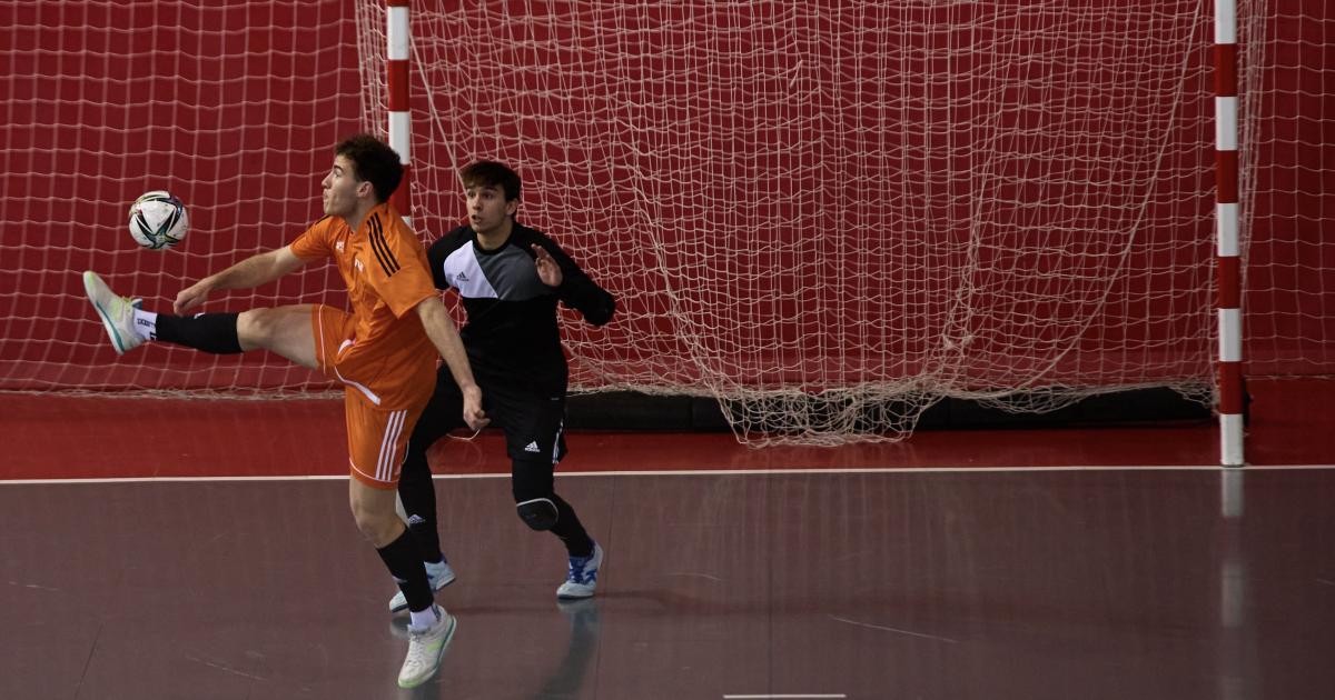 #6c Exploiting overloads on the counter-attack - FIFA Training Centre