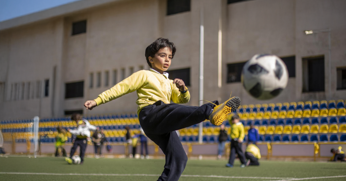 De cuatro a ocho años: introducción al modelo Play-Practice-Play - FIFA ...